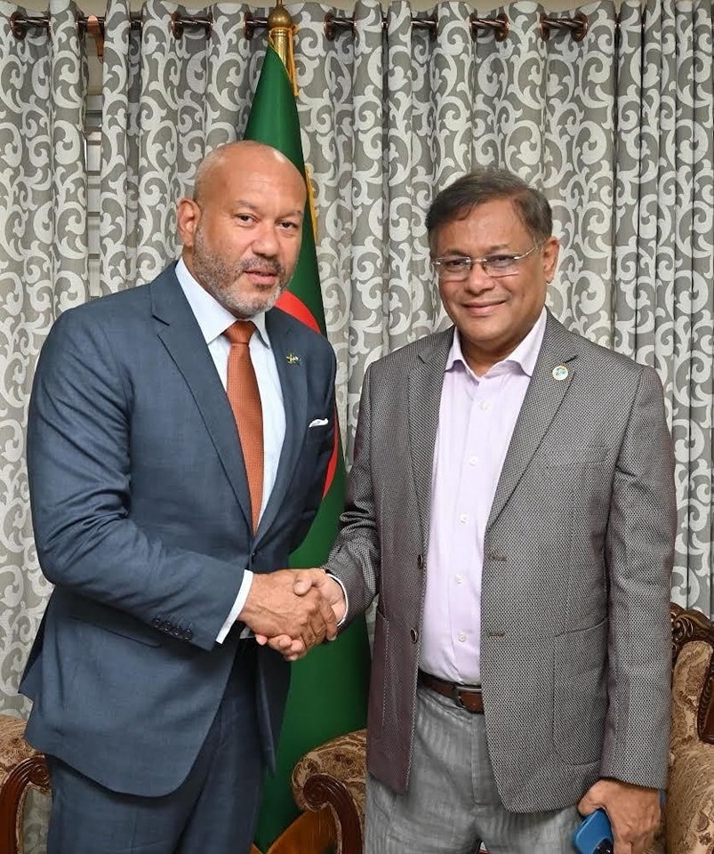 The High Commissioner of Jamaica presented his credentials to the ...