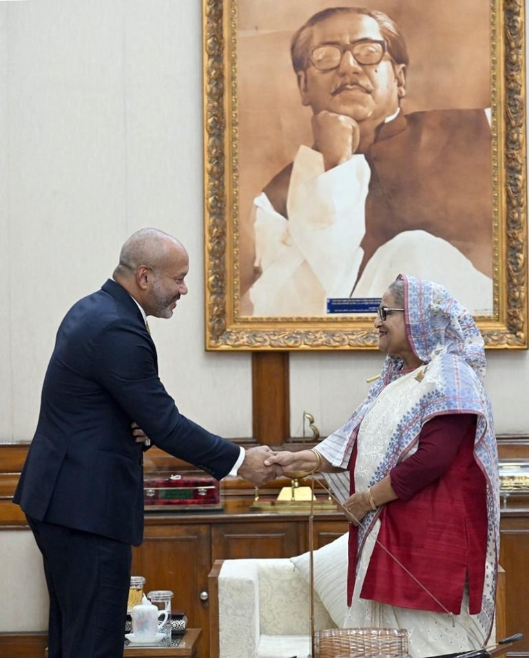 The High Commissioner of Jamaica presented his credentials to the ...